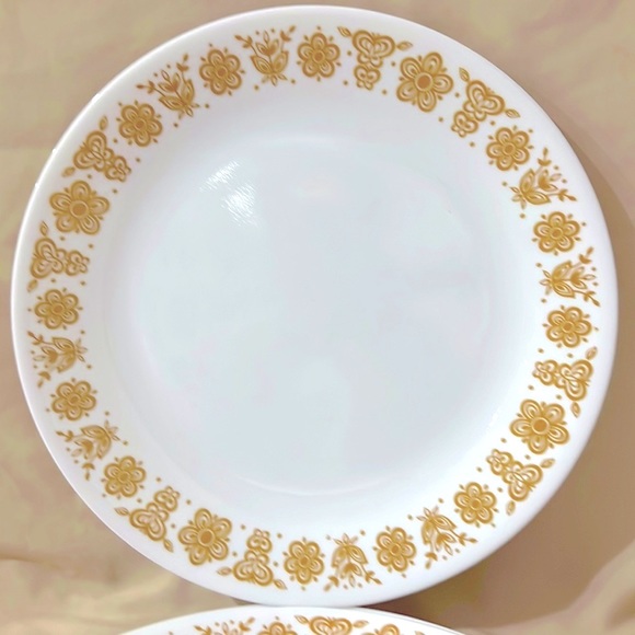 Corelle Corning | Dining | Set Of 5 Corelle Corning Butterfly Gold ...